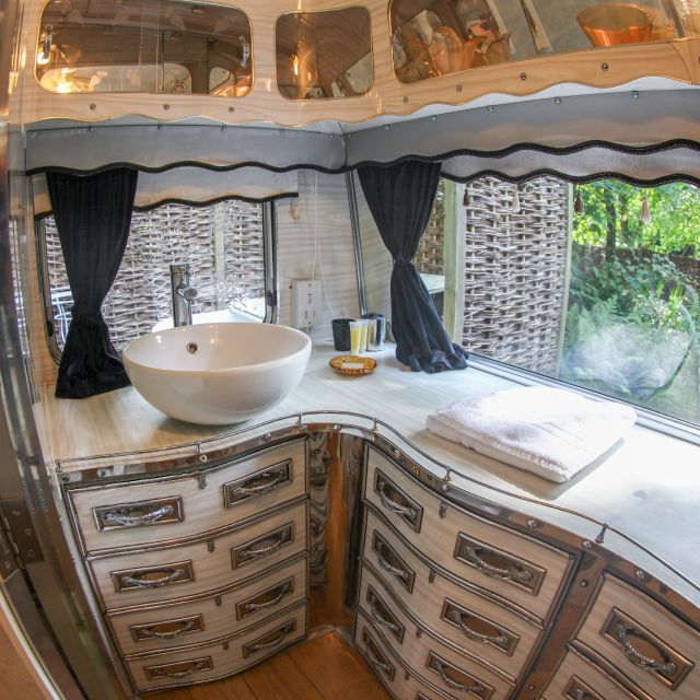 The Gypsy Retreat, 2 Authentic fully-fitted Roma Caravans, self ...